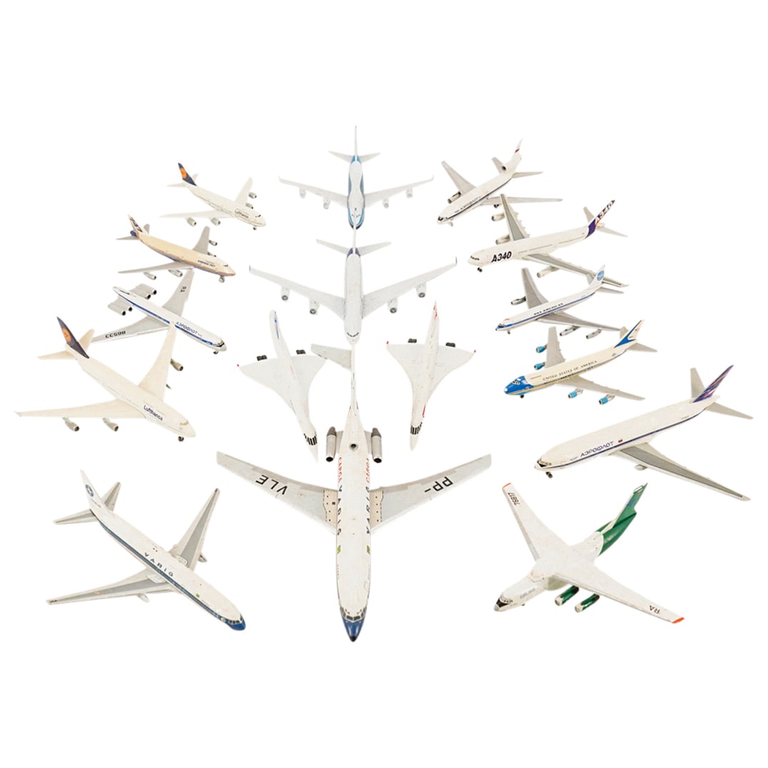 (16 Pc) Vintage Assorted Small Aircraft Model Grouping Collection Set ...