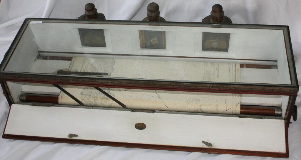 LIGHTED NAUTICAL CHART HOLDER & COURSE INDICATOR,