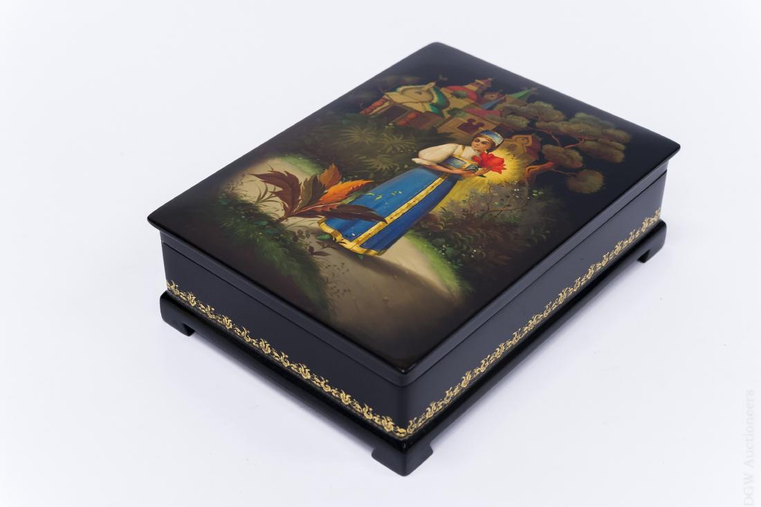 Fedoskino Russian Lacquer Box.