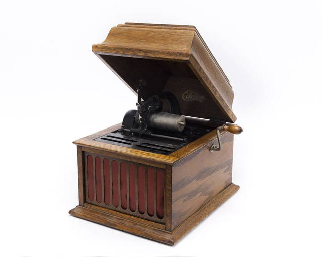 Edison Amberola 30 Phonograph.