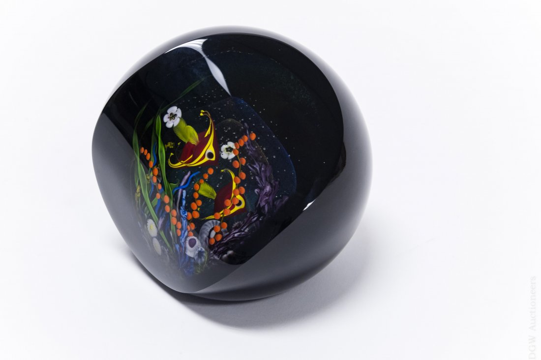 Stuart Abelman Fish Tank Art Glass Paperweight.