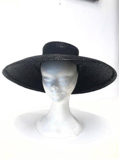 Yves Saint Laurent Capeline En Paille Noire