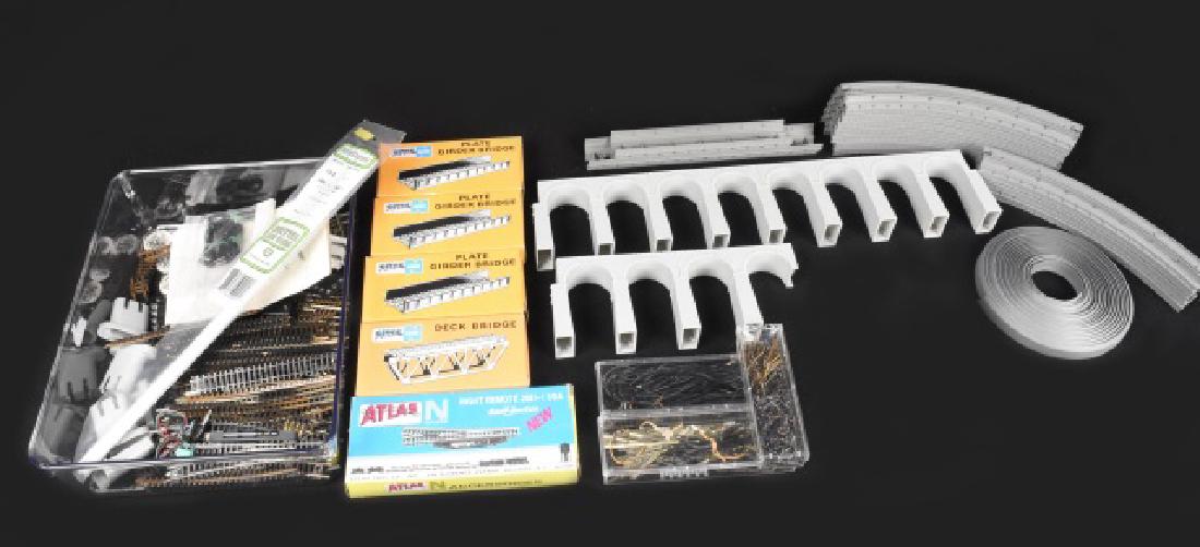 Model Train Parts, Pieces And Accessories