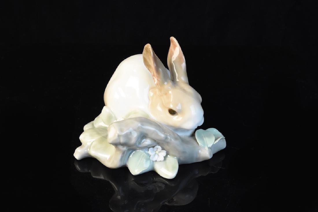 Lladro Porcelain Bunny Rabbit Figurine