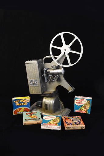16mm Moviegraph Projector L 951 & (5) Castle Films