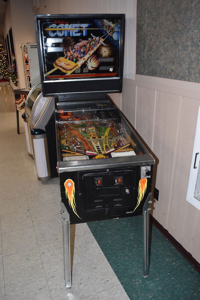 Williams Comet Electronic Pinball Machine