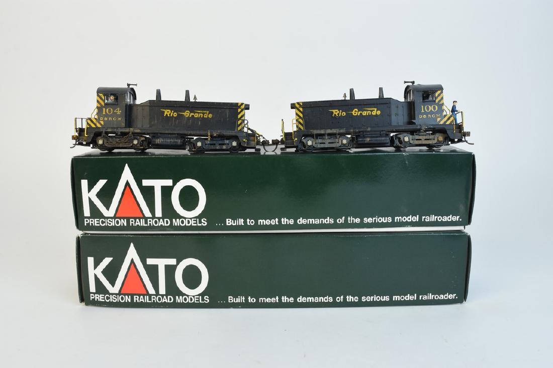 (2) Kato Precision Railroad Model Trains