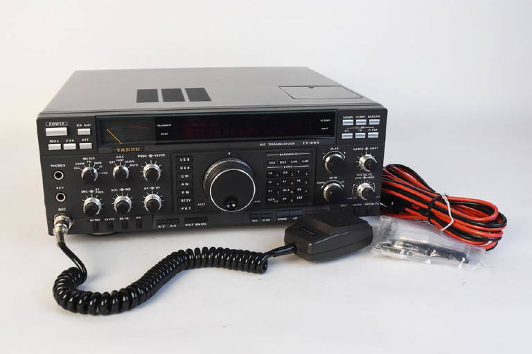 Yaesu Ft 990 Transceiver