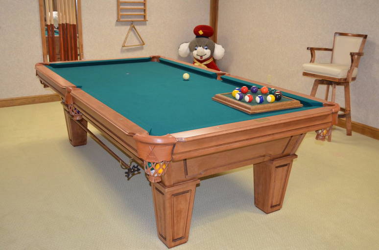 Gandy Mayfair Oak Three Slate Pool Table W/ Accessories