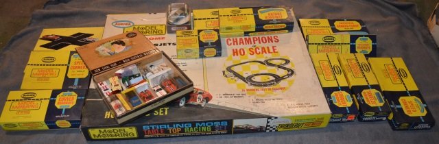 Aurora Stirling Moss Table Top Ho Scale Race Set