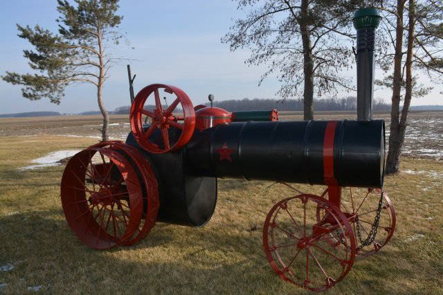 Custom Designed Steam Engine Lawn Decoration
