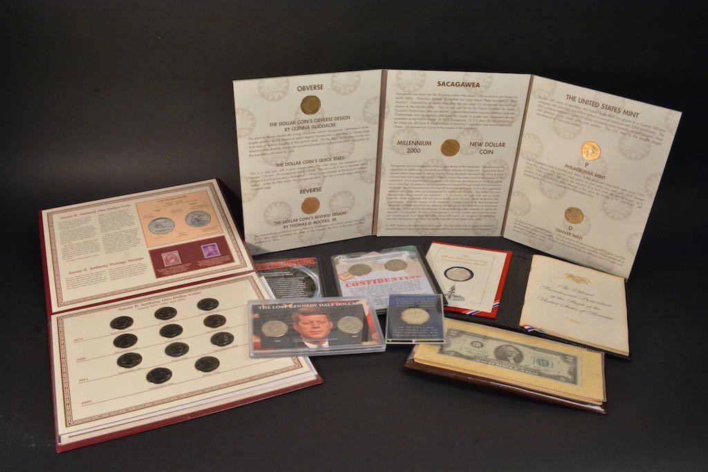 Mixed Us Coins & Currency Lot