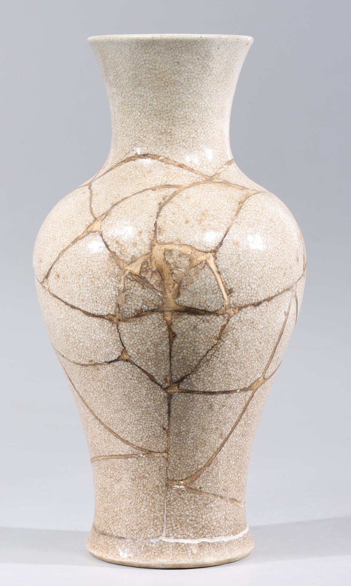 Chinese Ceramic Kintsugi Style Vase Auction
