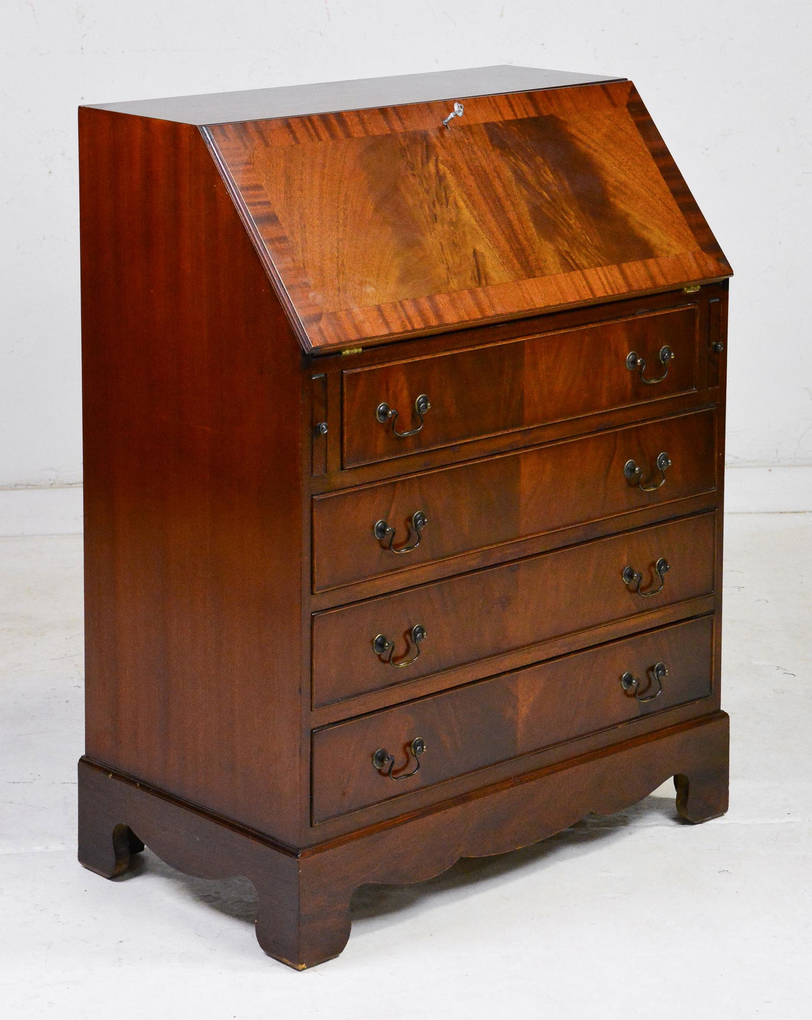 R.J. Horner & Co. Drop Front Desk - Jan 23, 2021 | Fontaine's Auction ...