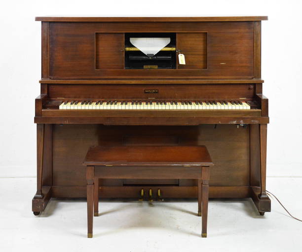 "monarch" Chicago Player Piano With 66 Rolls