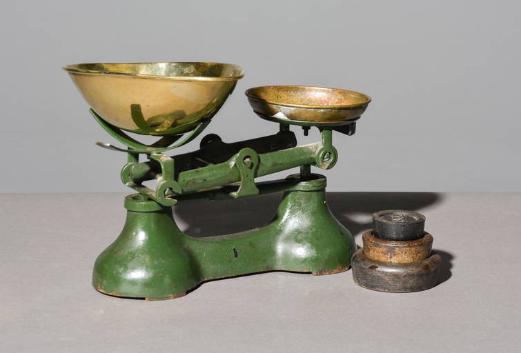 British Green Balance Scale with Weights - Aug 15, 2022 | Gallery ...
