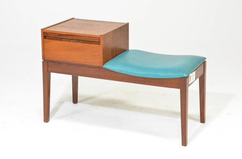 Mid Century Modern Chippy Telephone Bench (#0046) on Sep 05, 2022 ...
