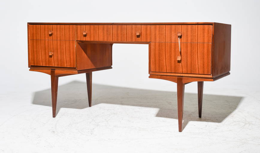 Mid Century Modern Dresser / Desk (#0067) on Jan 09, 2023 | Gallery ...
