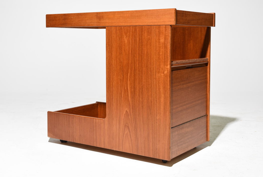 Mid Century Modern Cantilevered Cocktail Cart 1 Mar 06 2023 Gallery Auctions In Tx