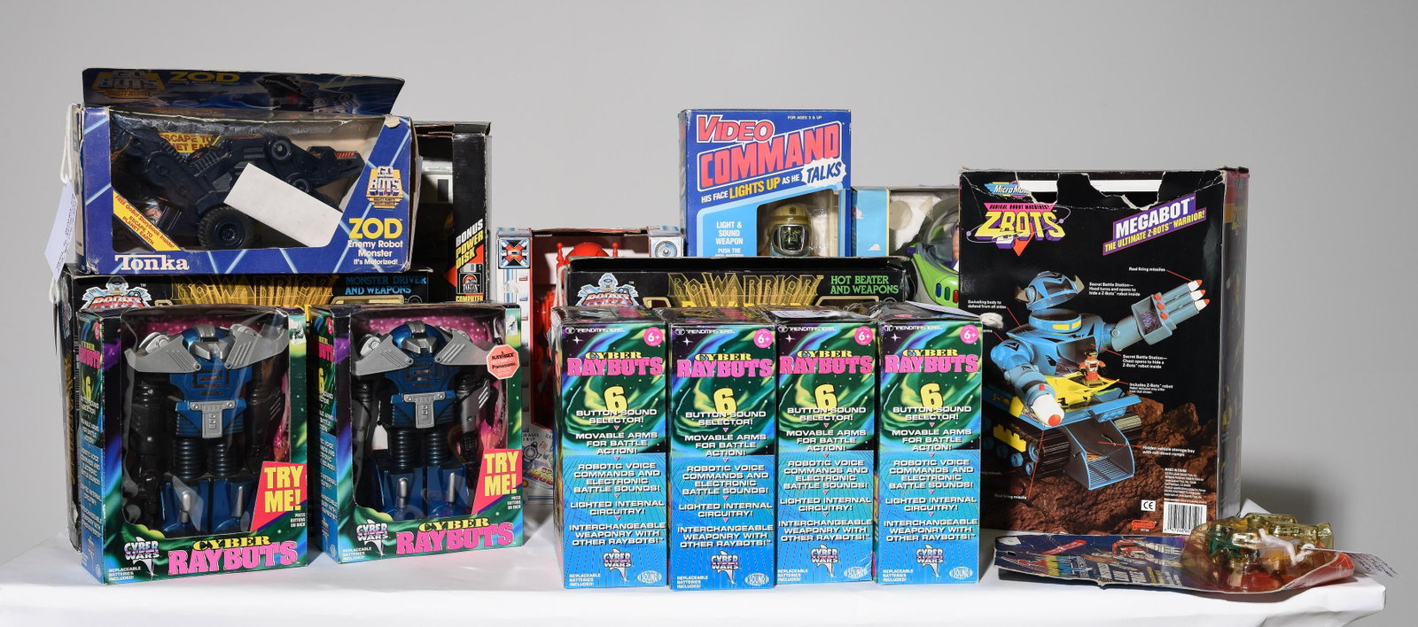 15 Assorted 1980's-1990's Space Toys - Mar 06, 2023 | Gallery Auctions ...