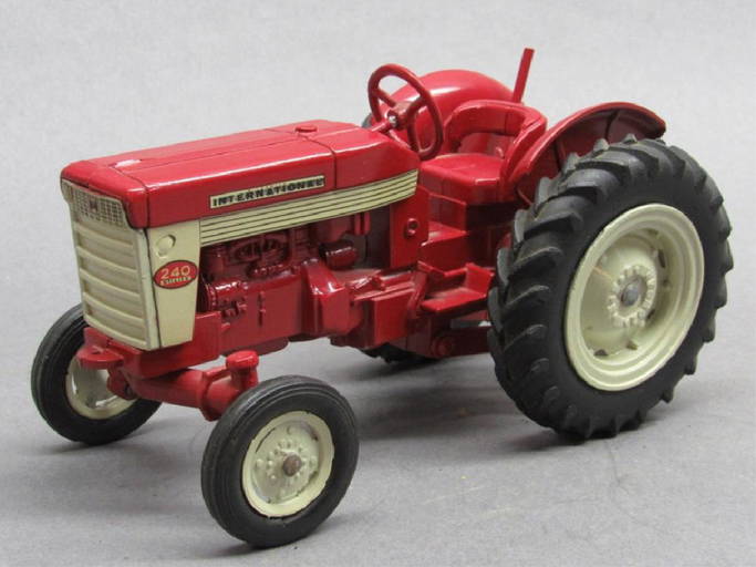 Ertl Ih 240 Utility Tractor 1958 Restored