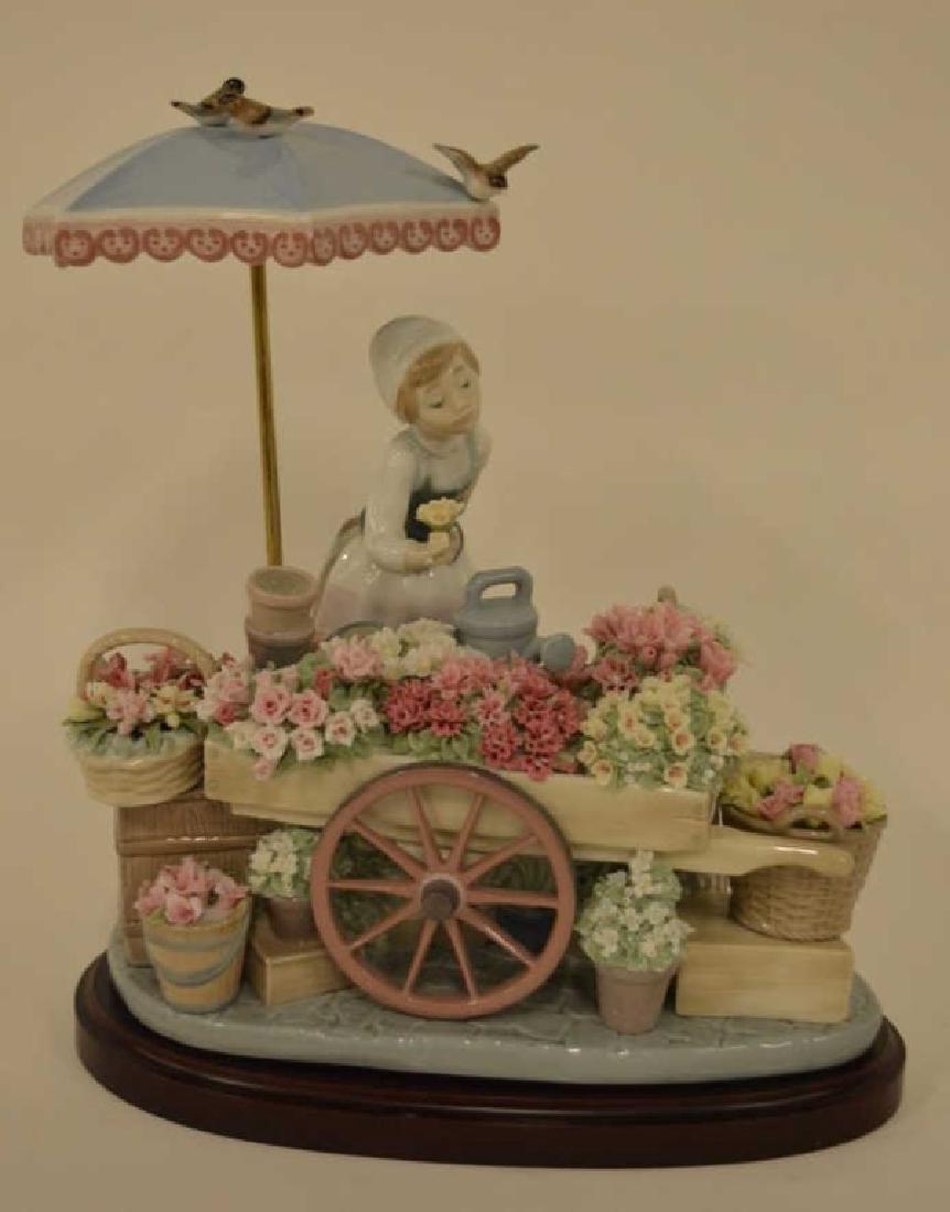 Lladro "Flowers Of The Seasons" Figurine #1454