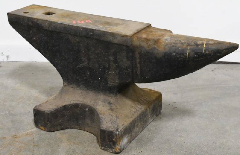 Vintage 100 Lb Vulcan #10 Anvil