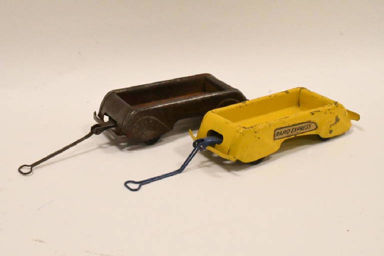 Lot Of 2 Vintage Marx Rapid Express Wagons - Apr 20, 2019 | Kraft ...