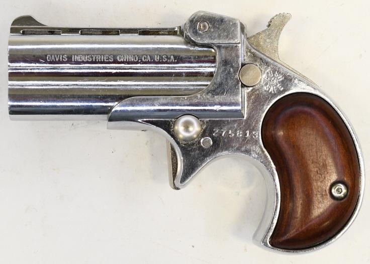 Davis Industries Model D .32 Caliber Derringer - Jan 18, 2020 | Kraft ...