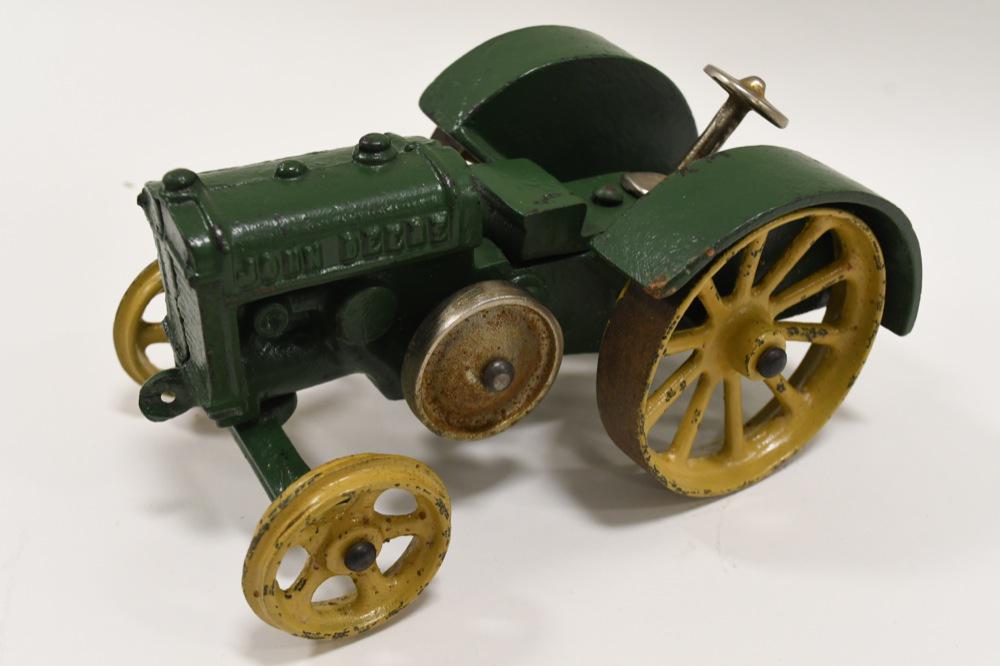 Vindex John Deere "D" Tractor - Jan 26, 2020 | Kraft Auction Service in IN