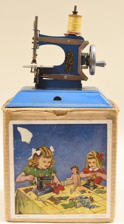 Vintage England Little Betty Childs Sewing Machine - Apr 25, 2020 ...