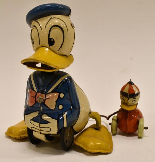 Linemar Tin Litho Donald Duck With Huey