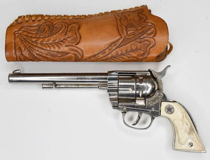 Hubley Cowboy Cap Gun Pistol With Holster