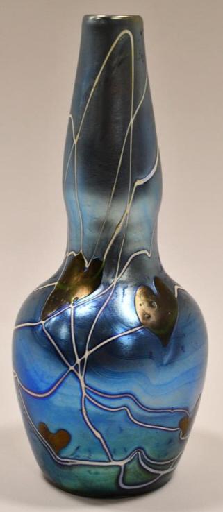 1990 Oakbrook-Esser Bleeding Heart Art Glass Vase - Jan 16, 2021 ...