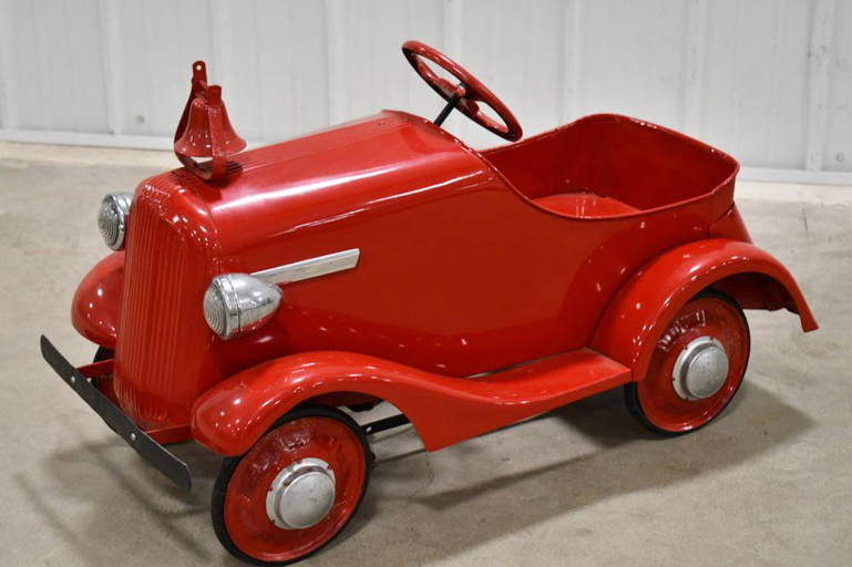 Garton Pontiac Fire Chief Pedal Car
