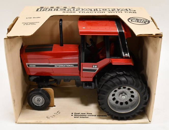 1/16 Ertl Case Ih 5288 Tractor W/ Duals In Box