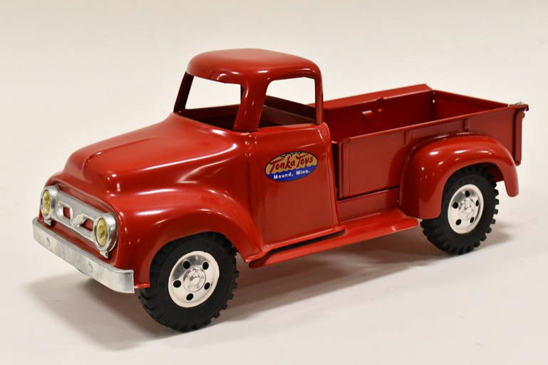 Tonka Round Fender Stepside Pickup Truck