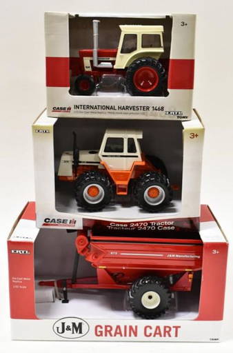 1/32 Ih 1468, Case 2470, & J&m Grain Cart