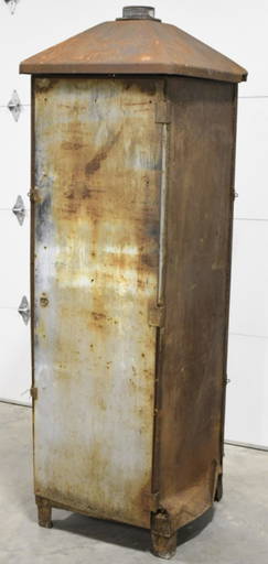 Early Mobil Gargoyle Oil Metal Display Cabinet