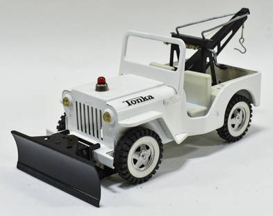 Vintage Tonka Jeep Aa Wrecker With Snow Plow