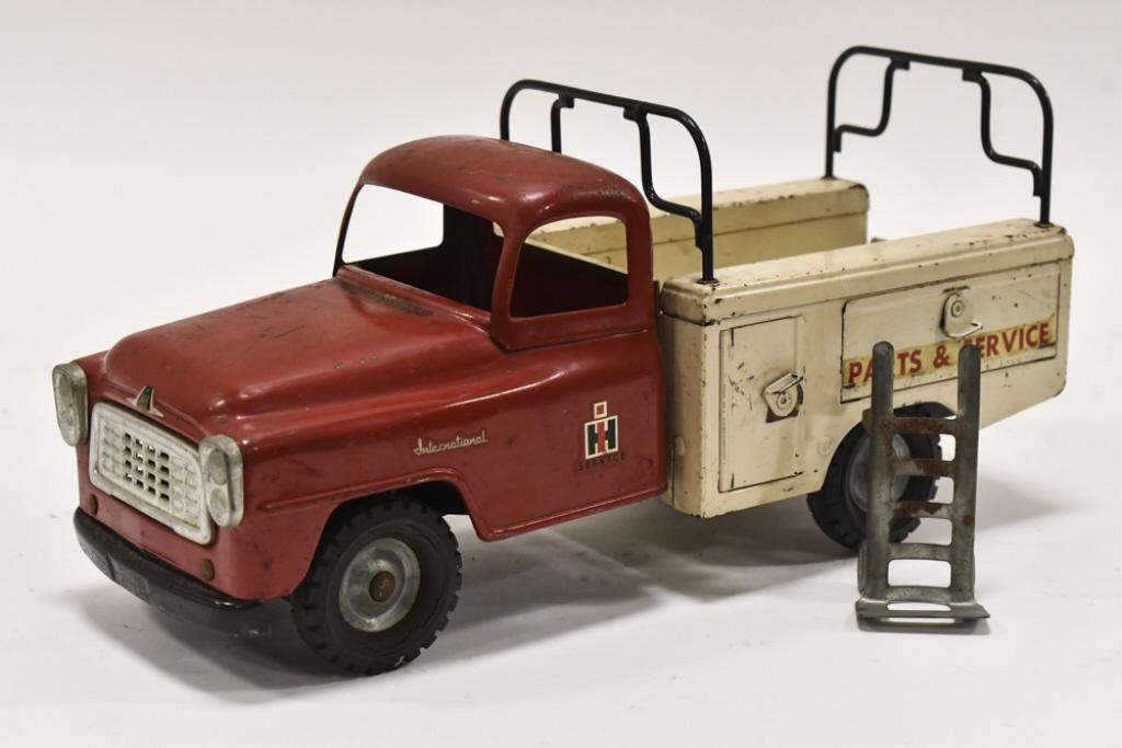 Tru Scale IH Utility Parts & Service Truck - Oct 22, 2022 | Kraft ...