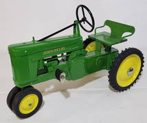 Eska John Deere Small 60 Pedal Tractor