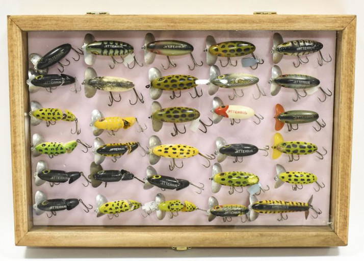 Vintage Arbogast Jitterbug Fishing Lures w Case (#1253) on Jan 08, 2023 ...