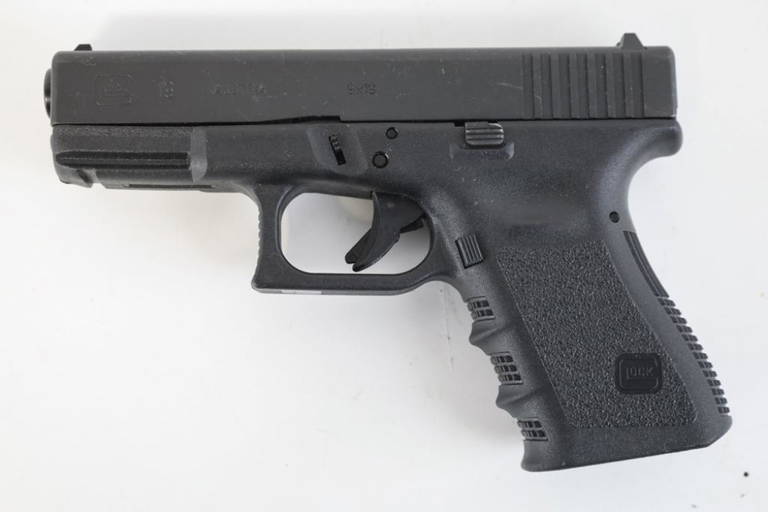 Glock 19 9mm Semi-Automatic Pistol (#0704) on Jan 08, 2023 | Kraft ...