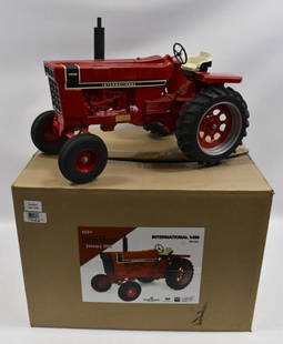 Scale Models 1/8 Scale International 966 Tractor