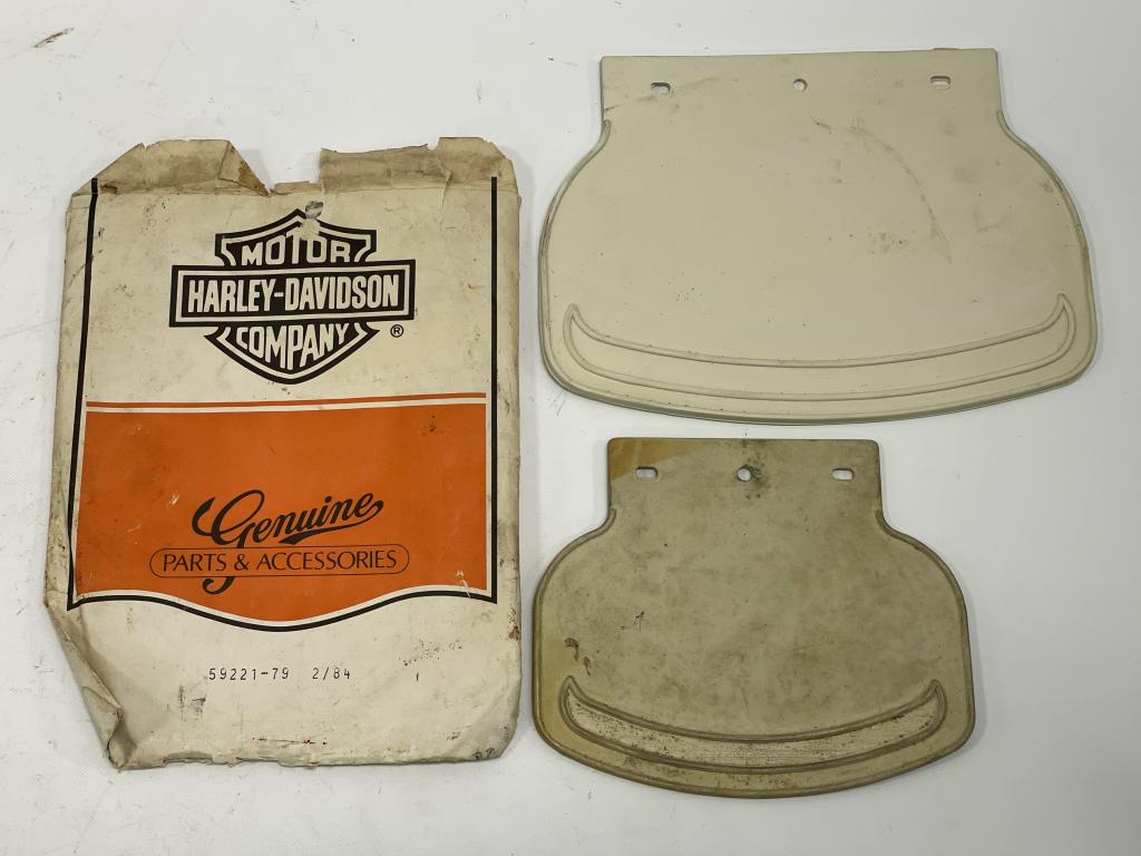 Vintage Harley-Davidson White Rubber Mud Flaps (#9224) on Jan 22, 2023 ...