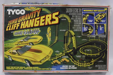Tyco Zero Gravity Cliffhangers Slot Car Set
