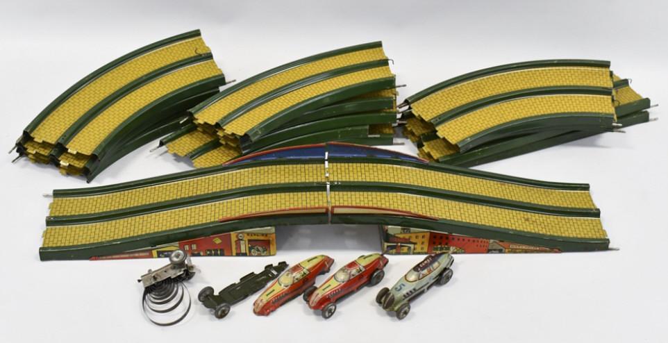 Marx Tin Litho Windup Streamline Speedway Race Set