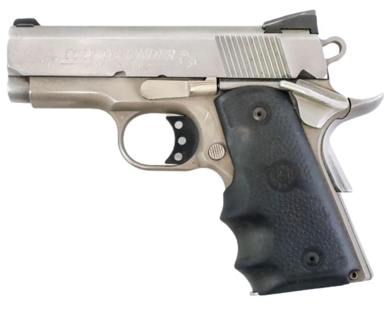 Colt Defender Series 90 .40 Auto Semi Auto. Pistol