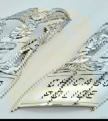 Large Obsolete Chicago Police Hat Badge Auction